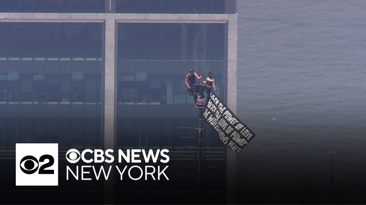 2 arrested for climbing Empire State Building, police sources say