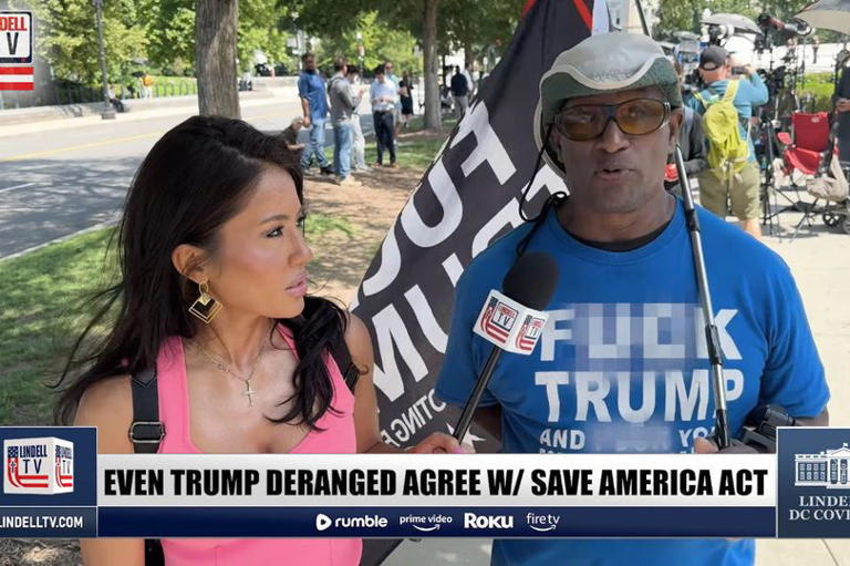 Awkward blur fail at Trump's Freedom 250 fair exposed