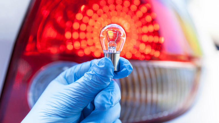 Are brake light and tail light bulbs interchangeable?