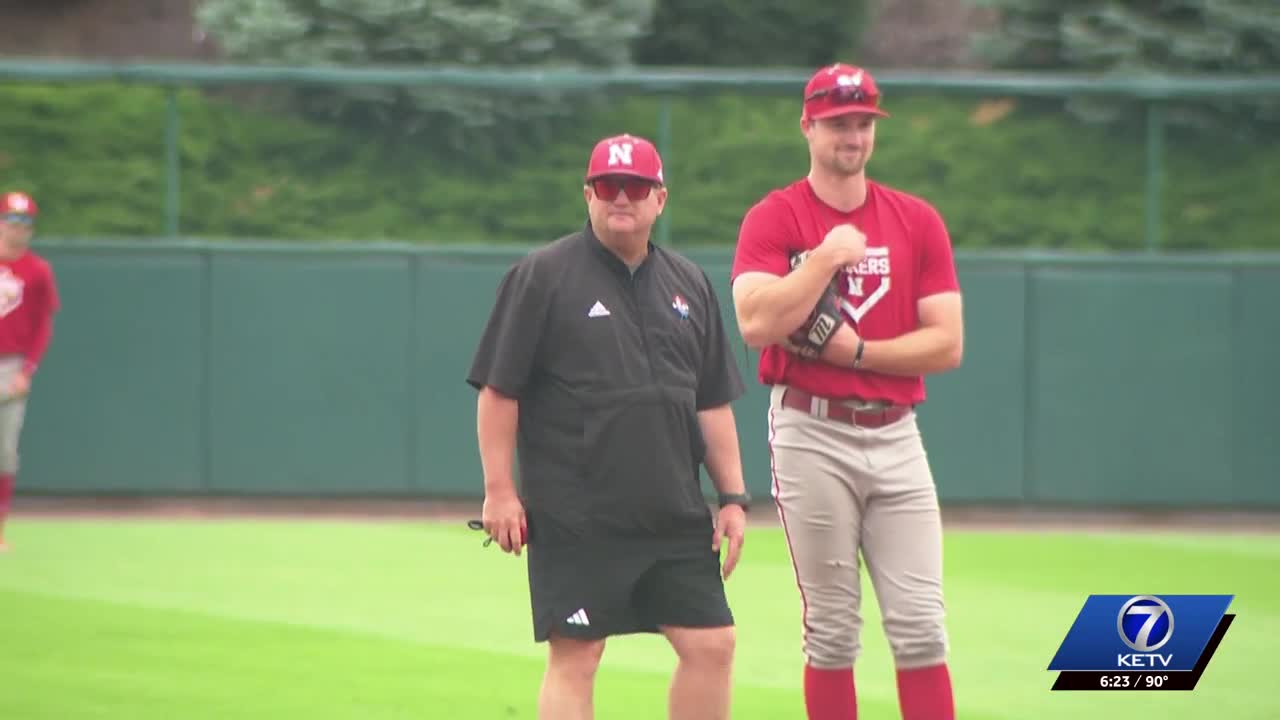 Nebraska extends baseball coach Will Bolt, coaching staff