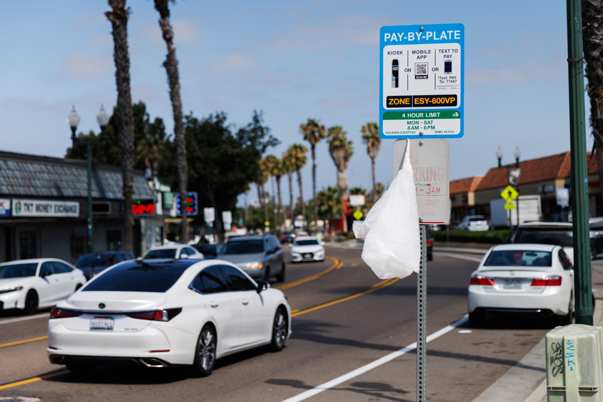 Meters for nearly 300 parking spots installed in San Ysidro near US ...