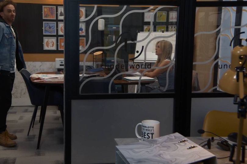 Coronation Street exit 'sealed' as fans 'work out' who Sarah frames for ...