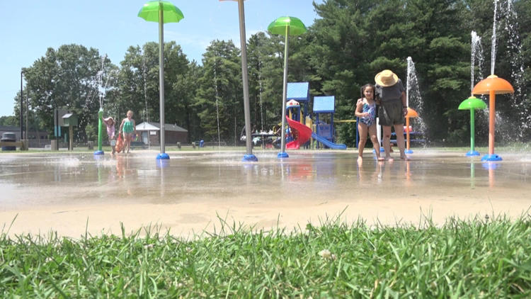 Families flock to splash pads as Connecticut heat wave intensifies