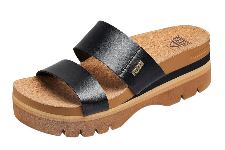 Mariah Carey's platform sandals deliver a height boost without the ...