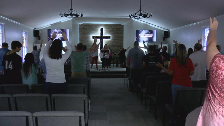 Hundreds pray for Ralph teen battling stage 4 bone cancer