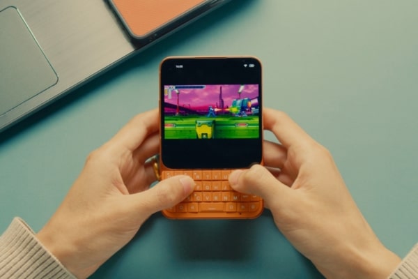 Unihertz Titan 2 Elite reinvents the BlackBerry formula for 2026