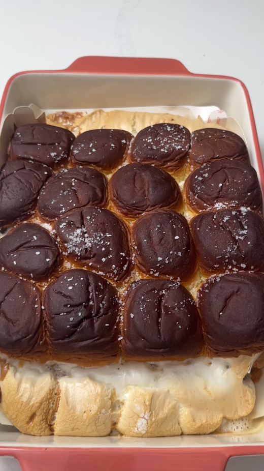 Transform ordinary Hawaiian rolls into amazing cookie bites