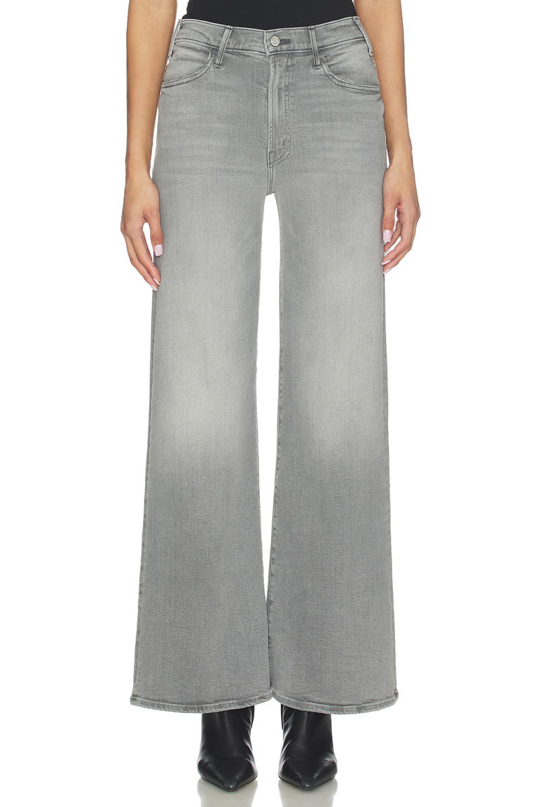 LA girls love wearing this denim color trend instead of white