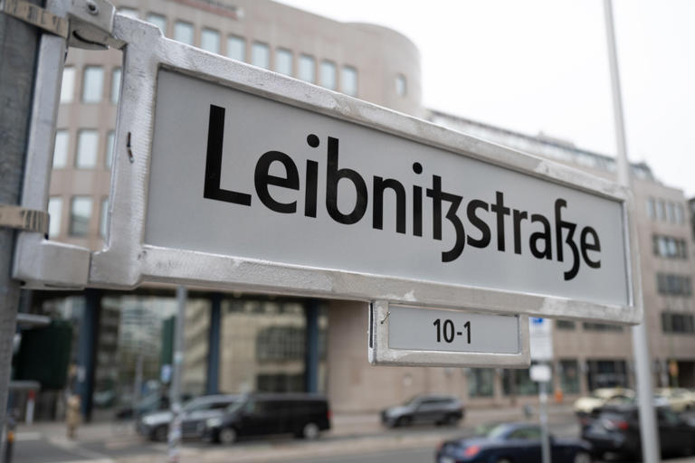 Peinlich-Panne in Berlin: In diesem Straßenschild steckt ein ...