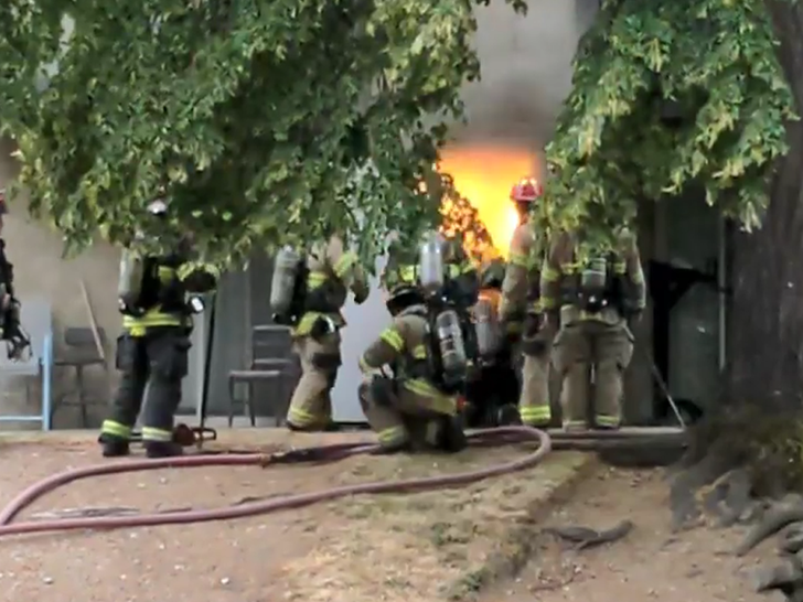 Explosion rocks apartment complex as firefighters investigate inside