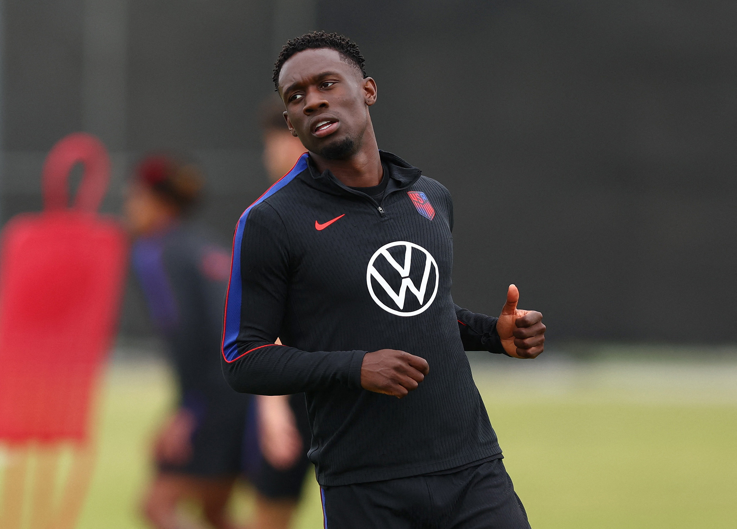Folarin Balogun gets the softest red card of the World Cup