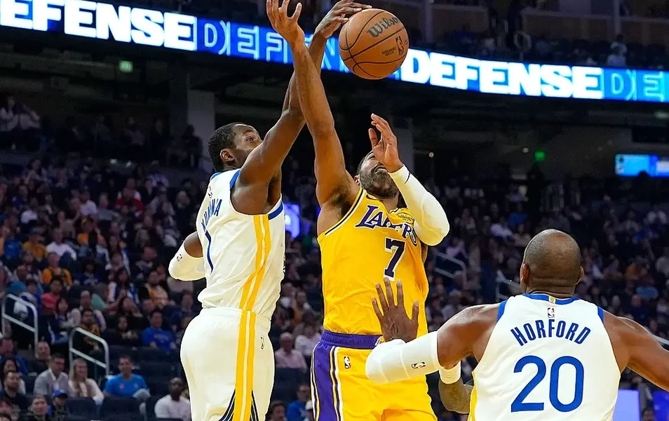 Lakers explore cap-clearing path to sign Jonathan Kuminga