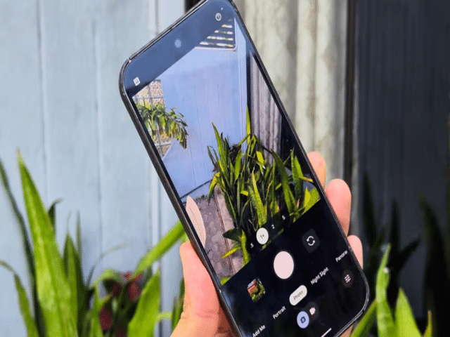 Android tricks: Take photos, silence calls, and restart your phone ...