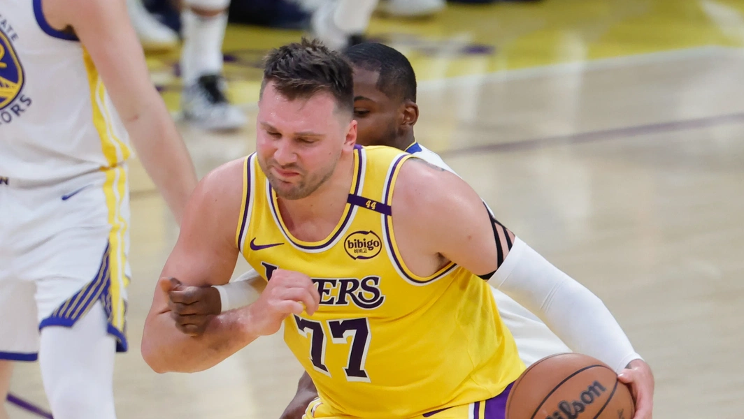 Lakers explore cap-clearing path to sign Jonathan Kuminga