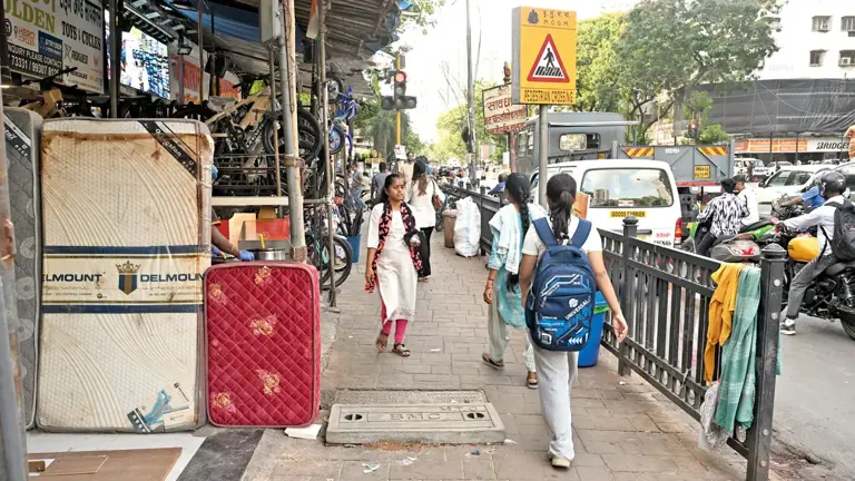 Missing drain covers worry Mumbaikars