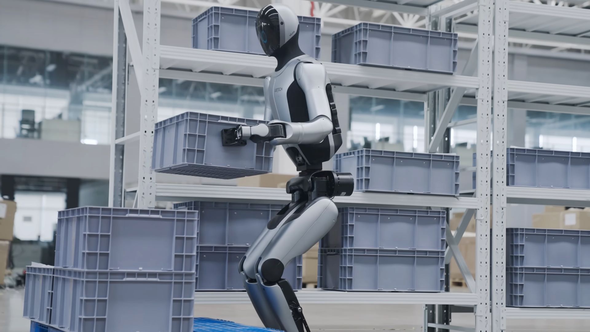 UBTech’s humanoid robots deployed to control crowds at China’s busy ...