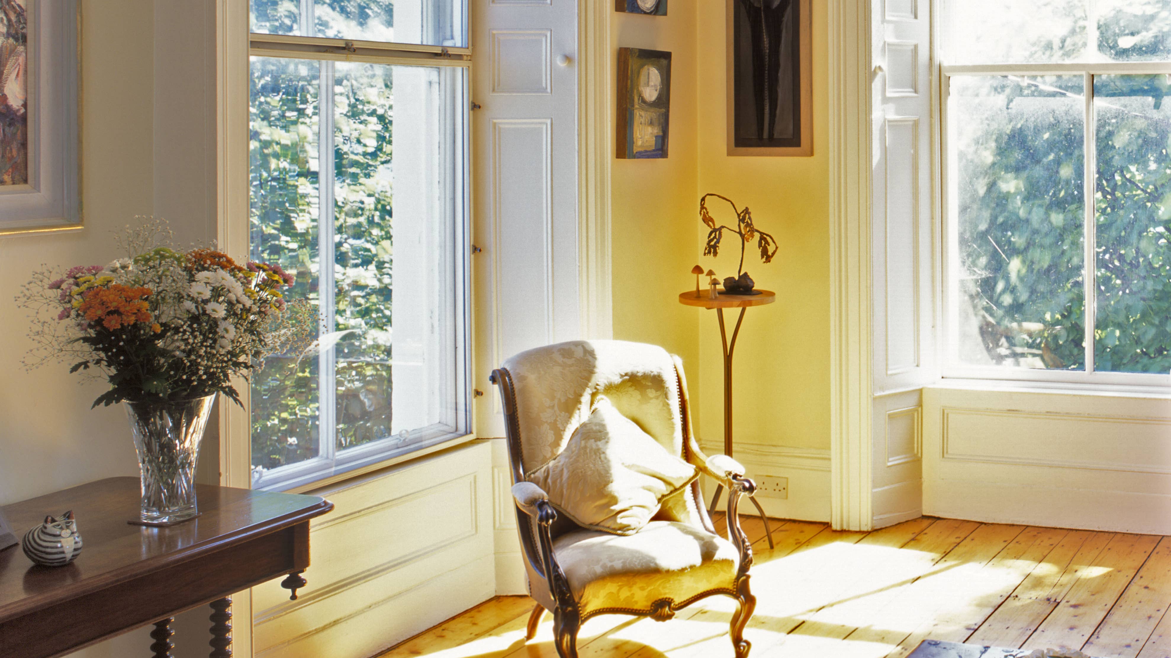 Why everyone is going for pops of butter yellow in their homes this season