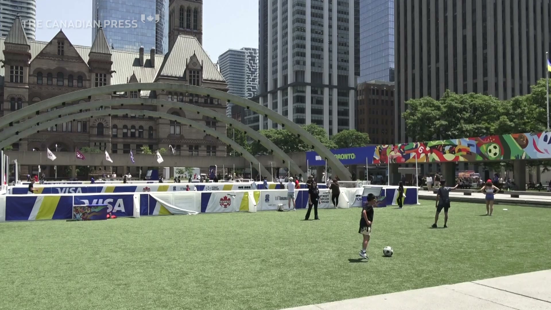 Prolonged heat wave hitting Ontario, Quebec