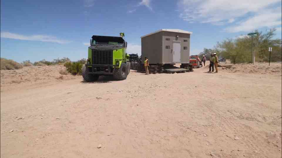 He hauled a 16-foot shack through the desert then a tire exploded ...