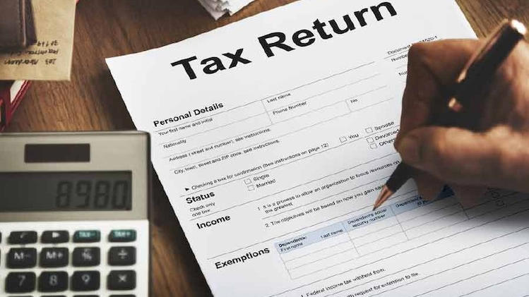 Who must file ITR even if income is below ₹4 lakh? Check these ...