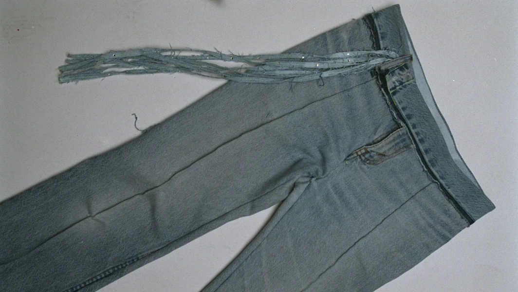 How to wash jeans for long-lasting color and fit