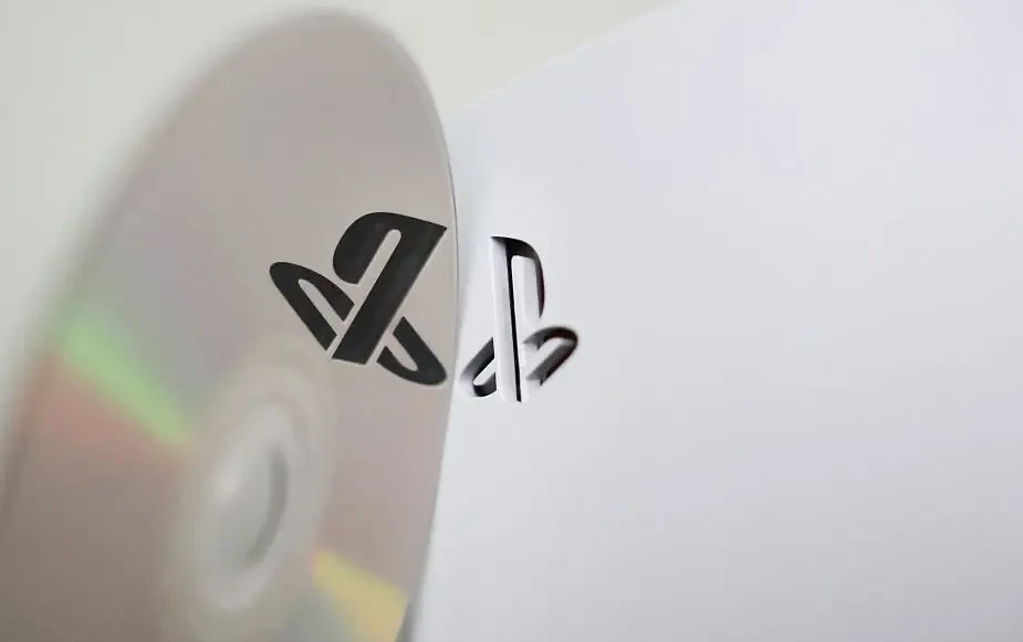Game preservation leader backs piracy amid disc phase-out