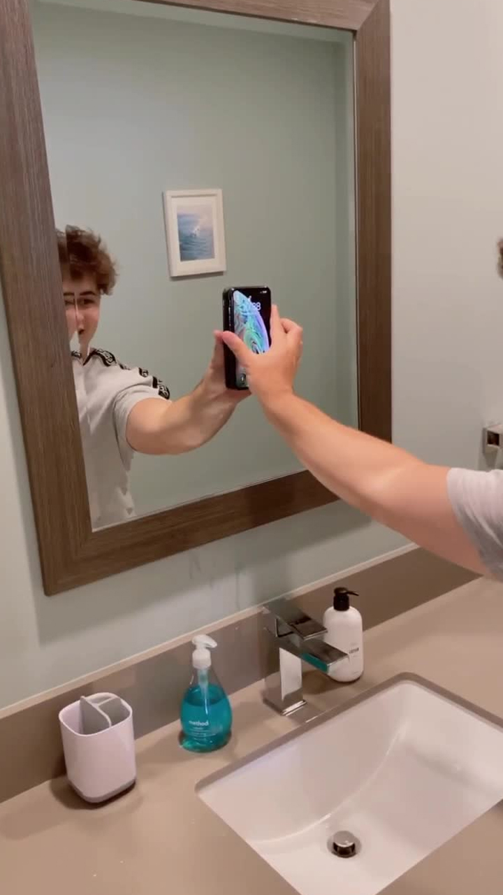 Amazing phone grip sticker that makes holding easier plus 20% off