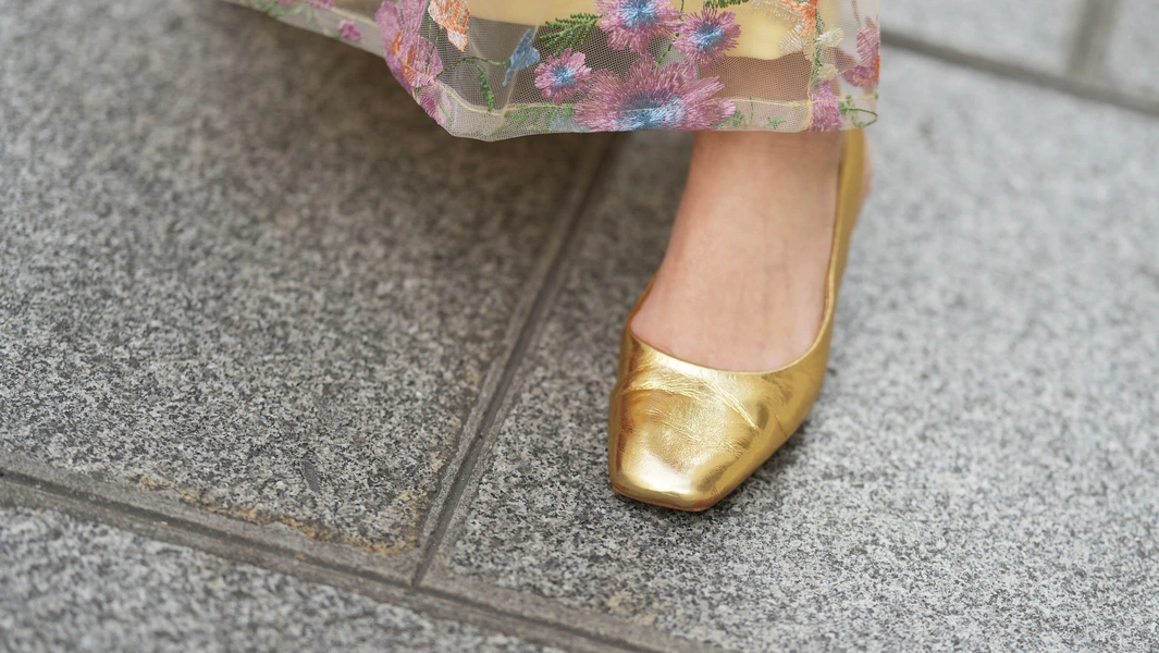 Margaux's footwear and accessories with style and comfort