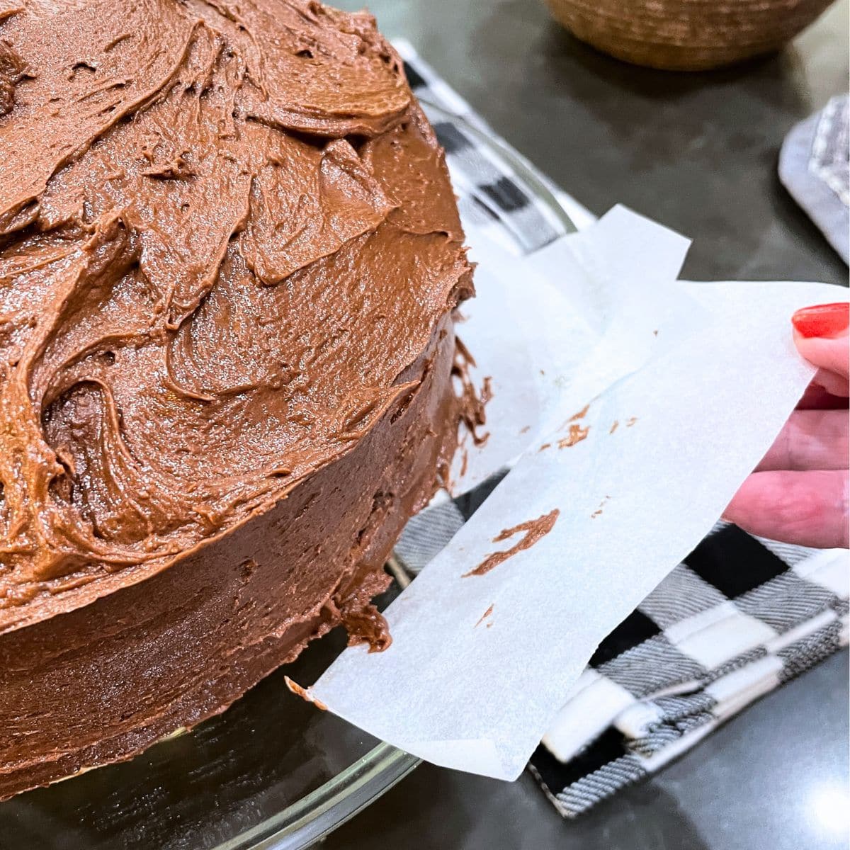 Quick tip for frosting a cake