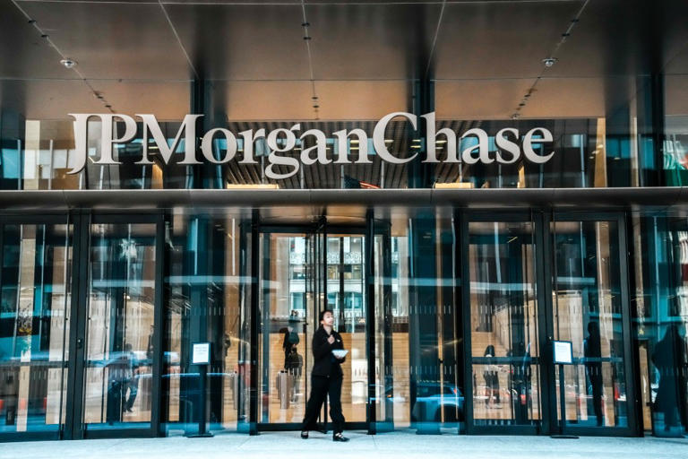 JPMorgan ordered to keep paying Charlie Javice’s legal bills, topping $70M