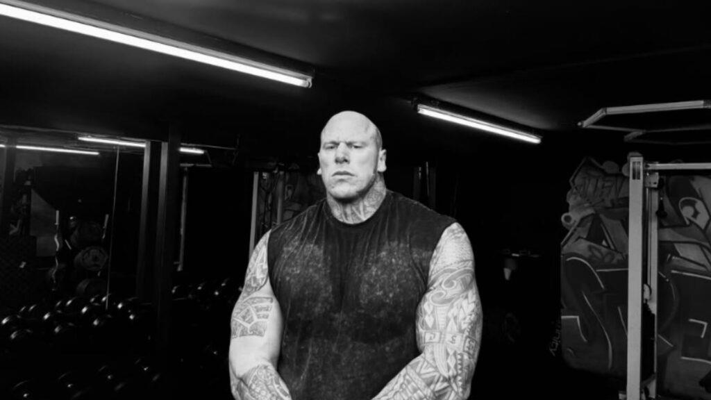 Martyn Ford leg presses above 1500lbs as internet reacts