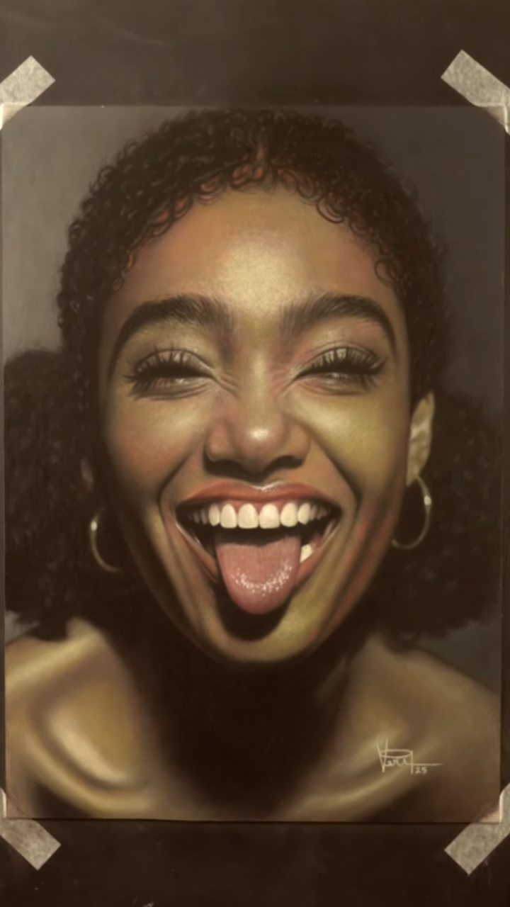 Easy portrait tutorial of a cheerful exotic girl with lifelike expression