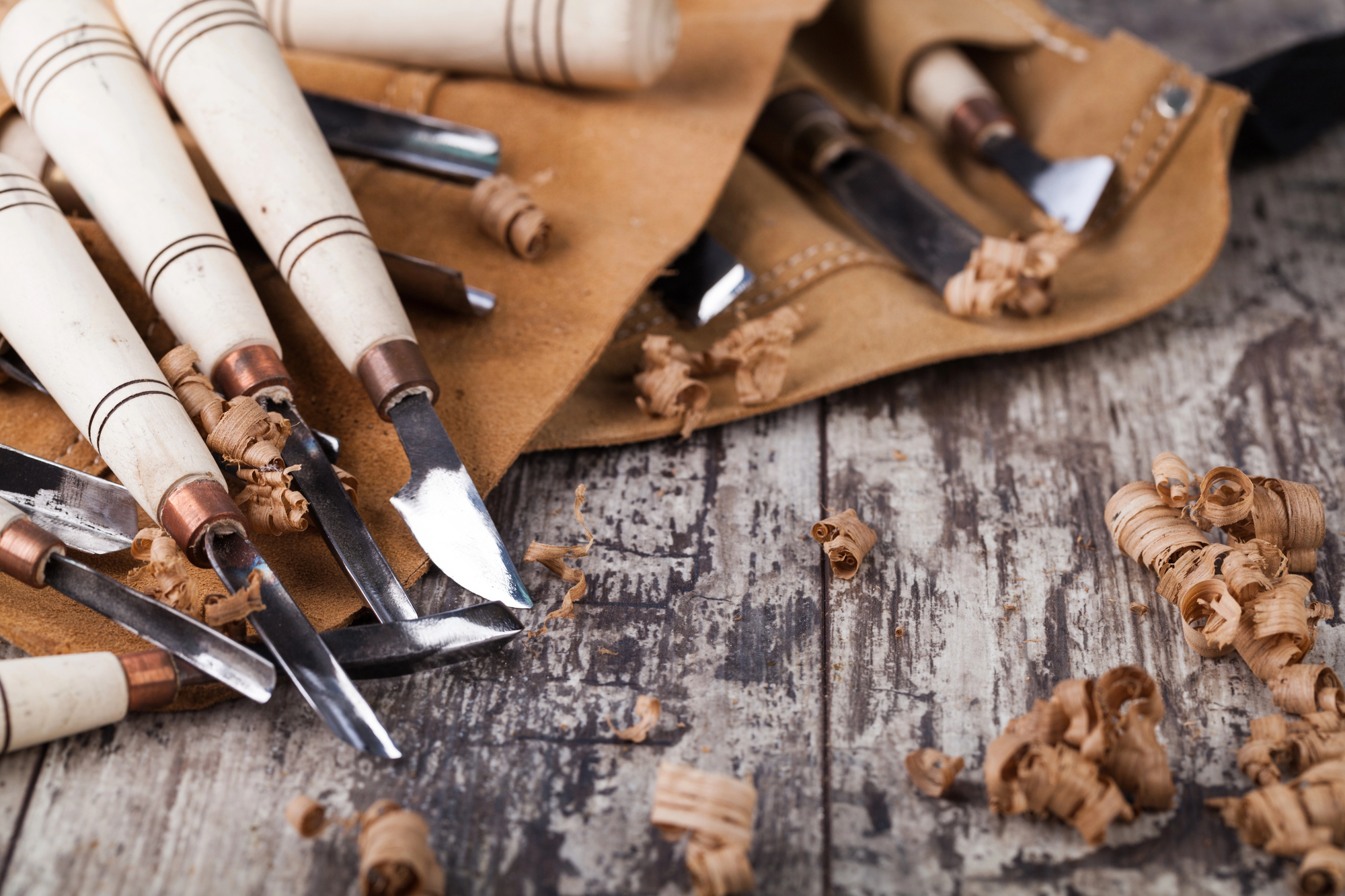 12 traditional crafting tools that outperform modern ones