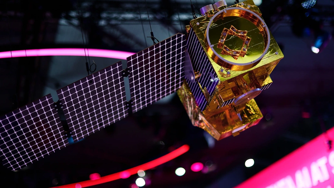 Integrating satellites with terrestrial networks for global connectivity