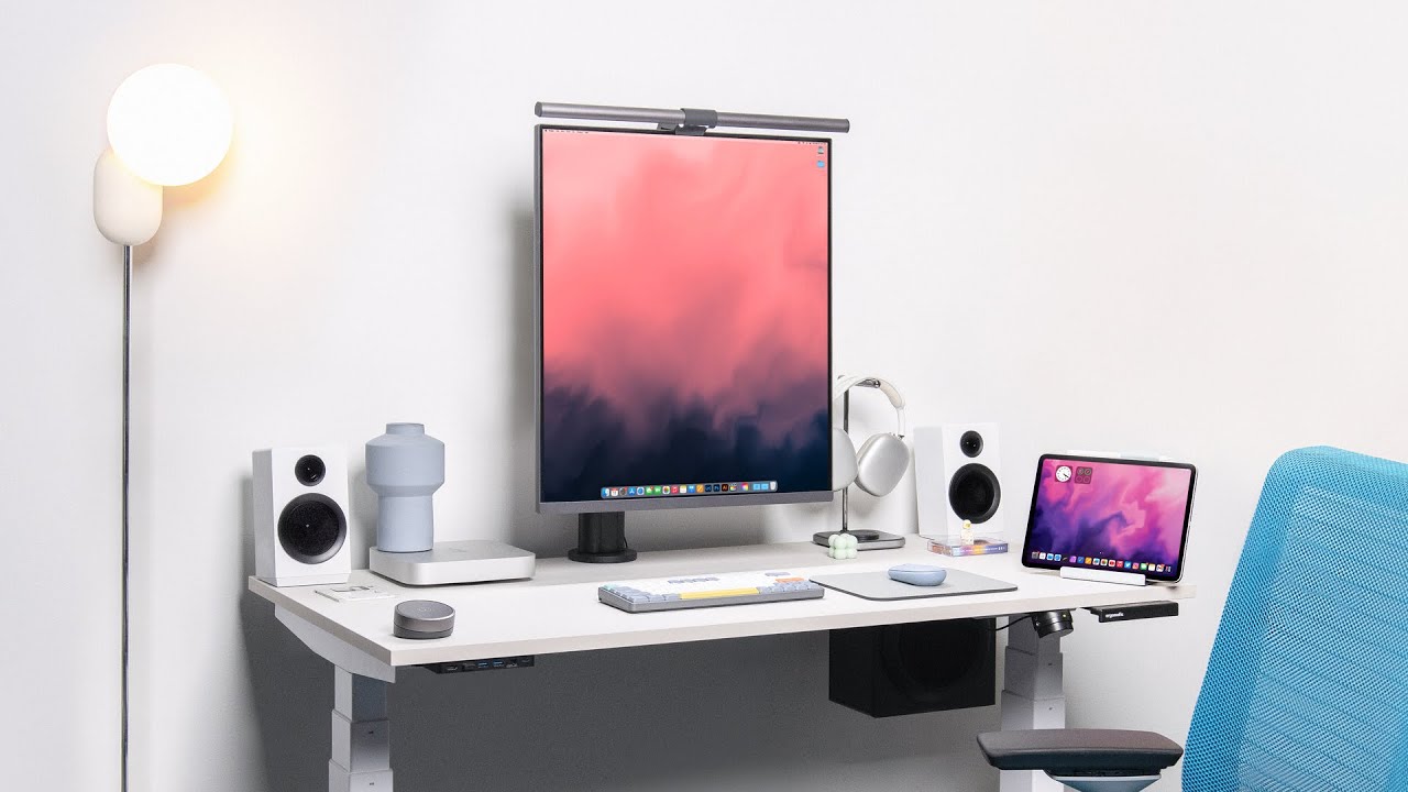 Mac mini M2 Pro and iPad Pro desk setup