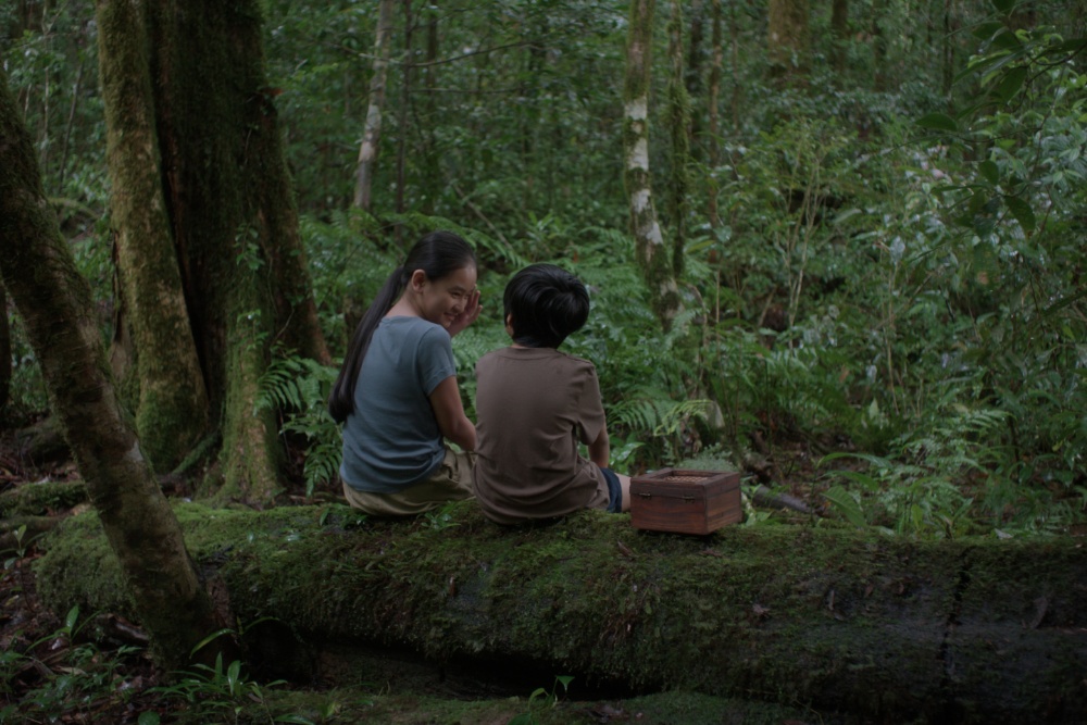 'Hearing' review: An arresting study in silence