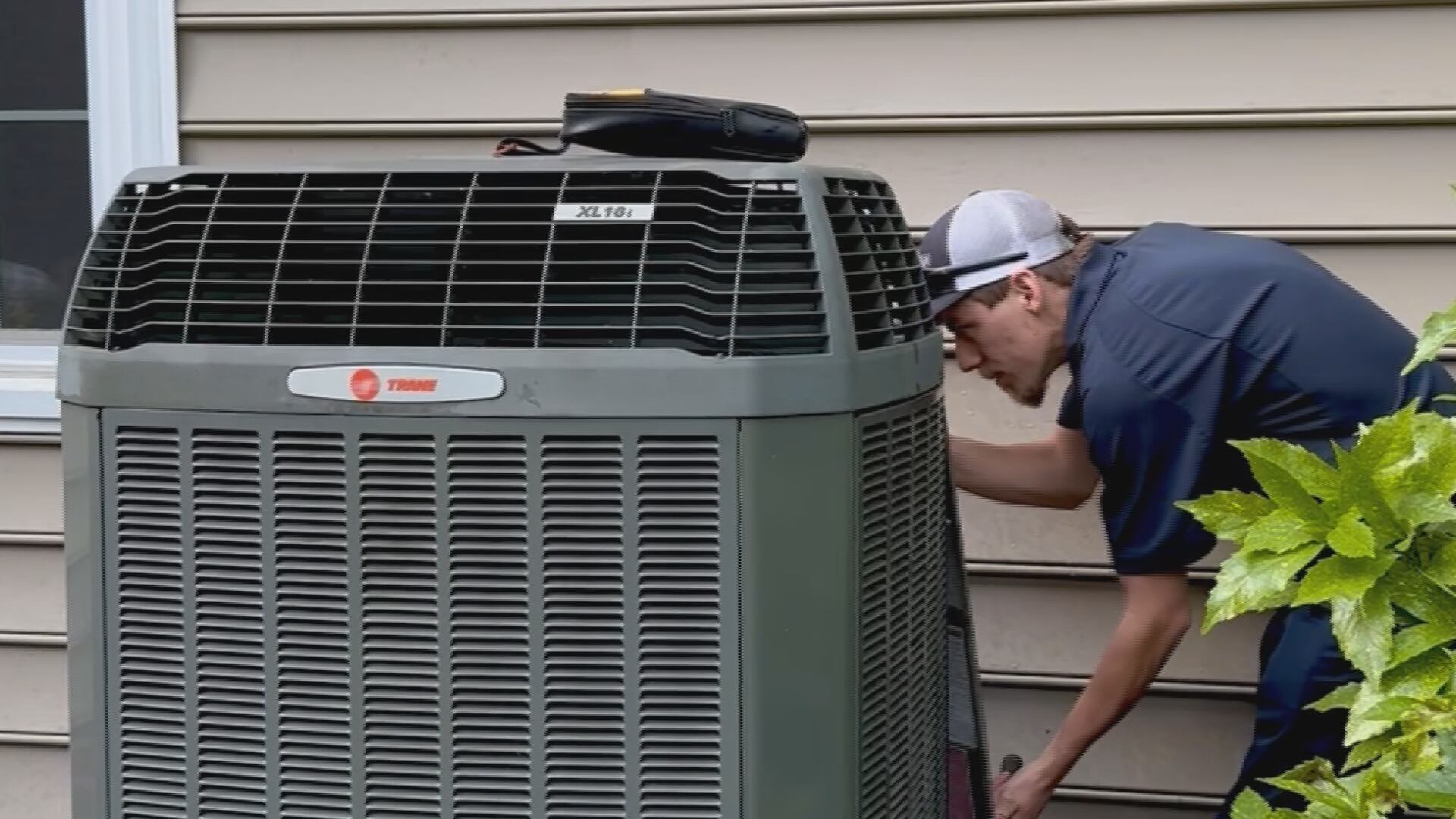 AC units strained by heat wave, local HVAC company logs 300+ service calls