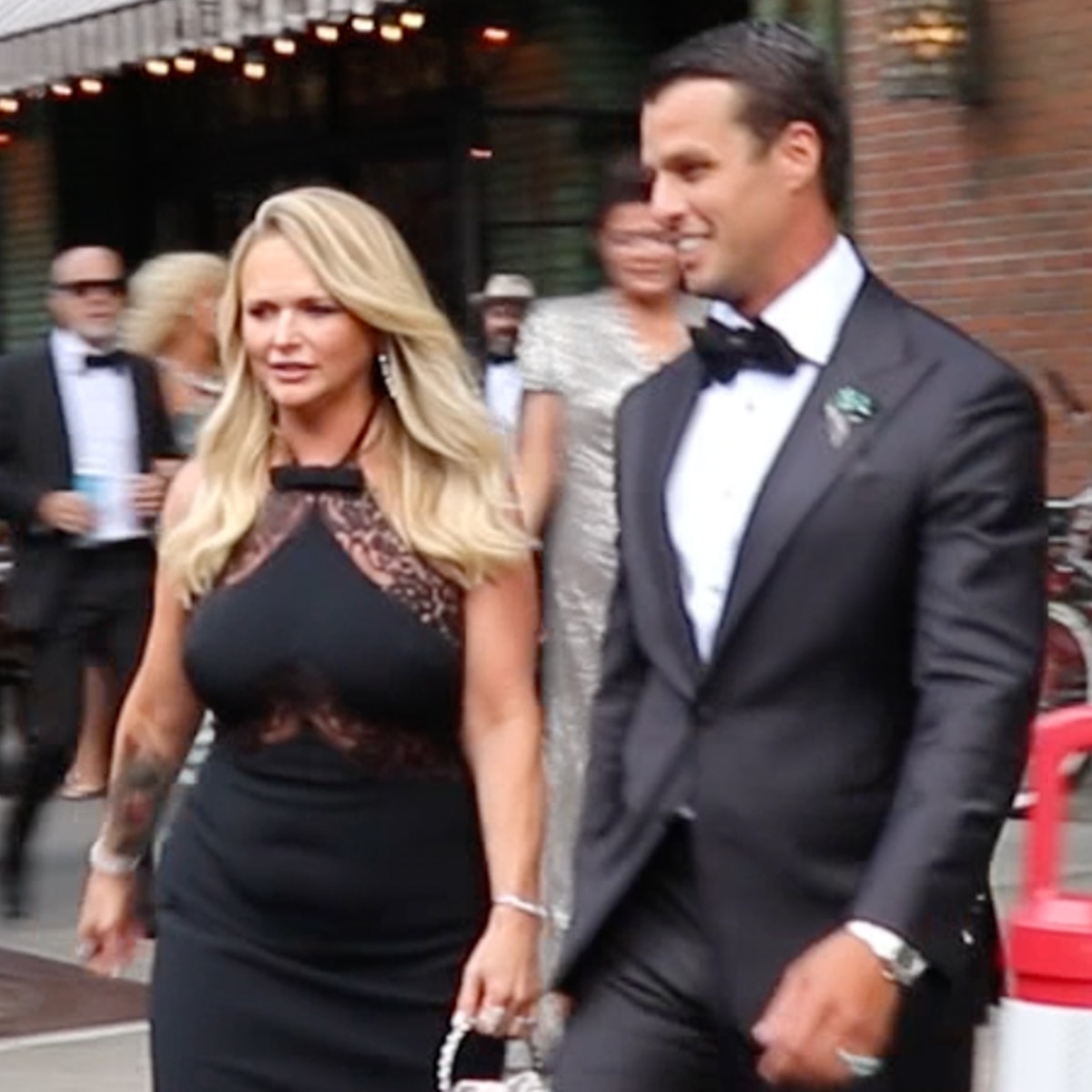 Miranda Lambert is hell on heels at Taylor Swift, Travis Kelce wedding