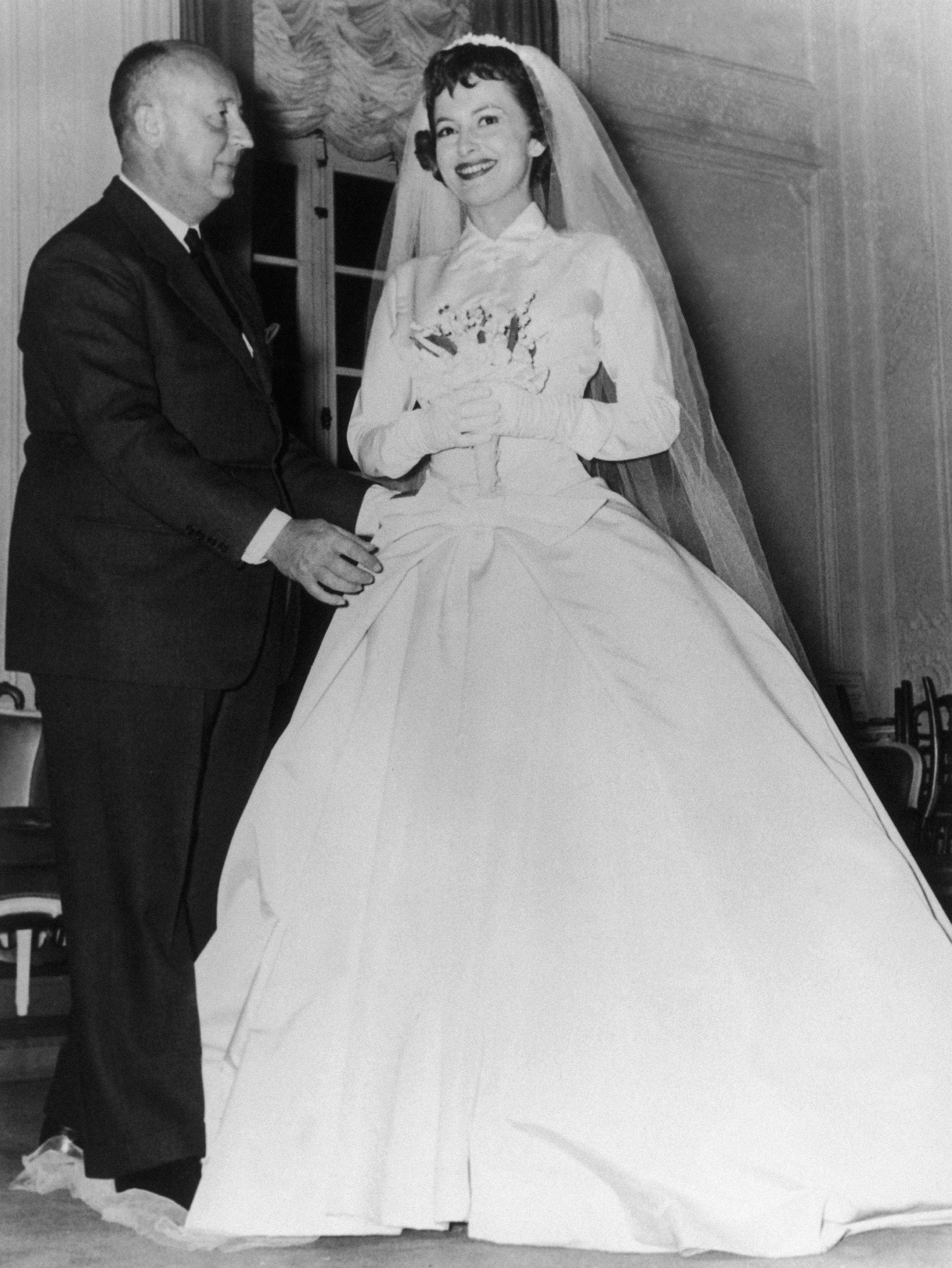 Taylor Swift's Dior wedding gown revives classic 1950s Hollywood trend ...