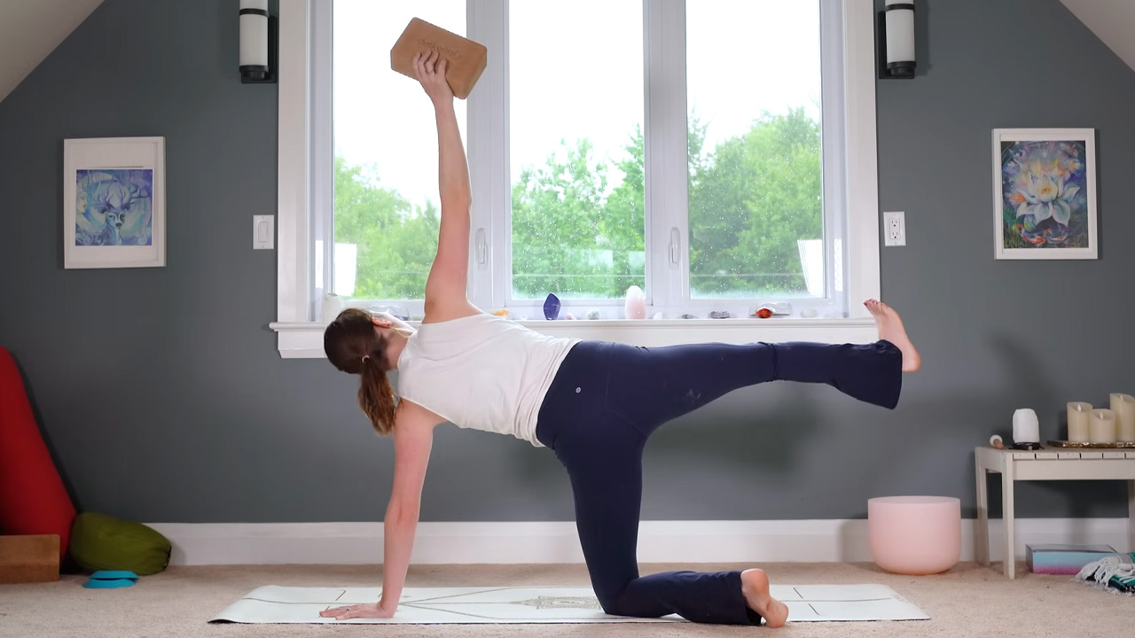 30-min yoga for core strength and toning