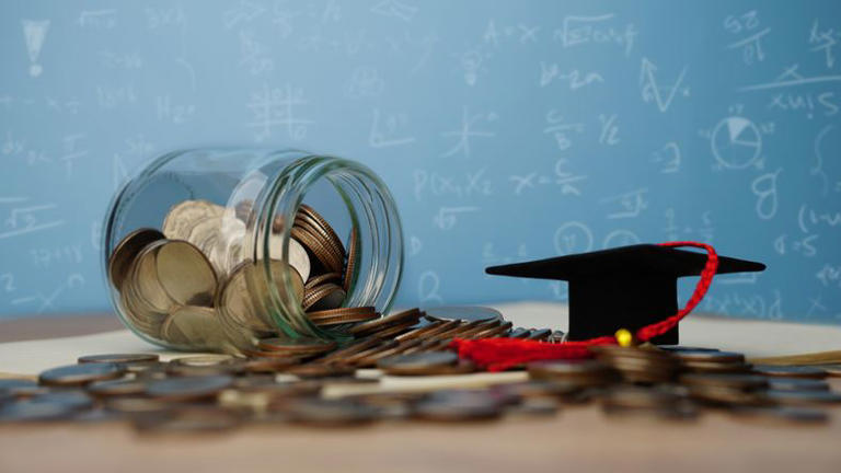 Some boomers face surprising problem: Student loan debt