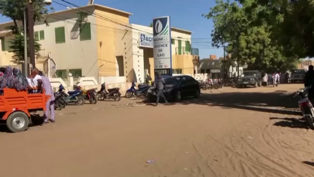 Insurgent groups target Malian military installations in fresh attacks