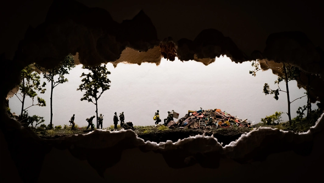 4 artists who transform everyday objects into art