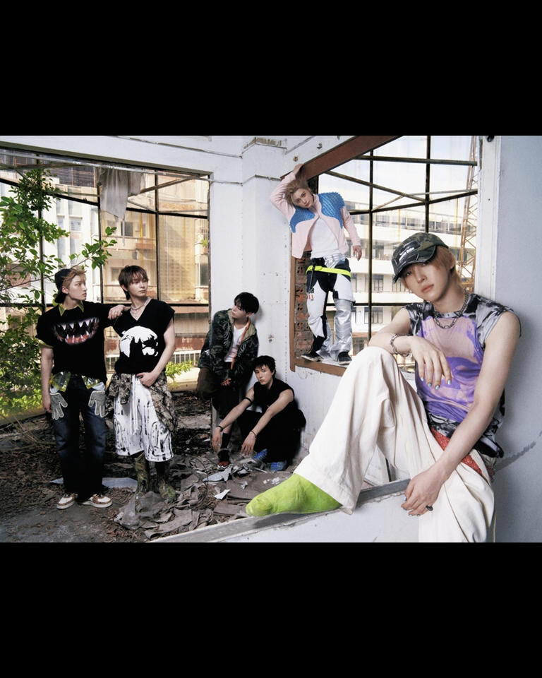 Daily:Direction (D:D) exudes a distinctive vibe in concept photos for ...