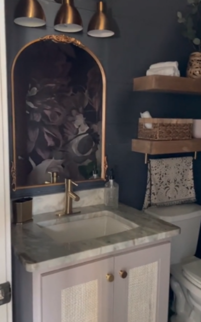 How to make DIY floating shelves step by step