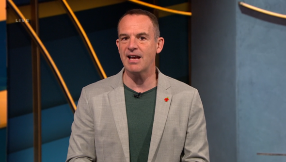 Martin Lewis urges anyone with a mobile phone to dial 3-digit code