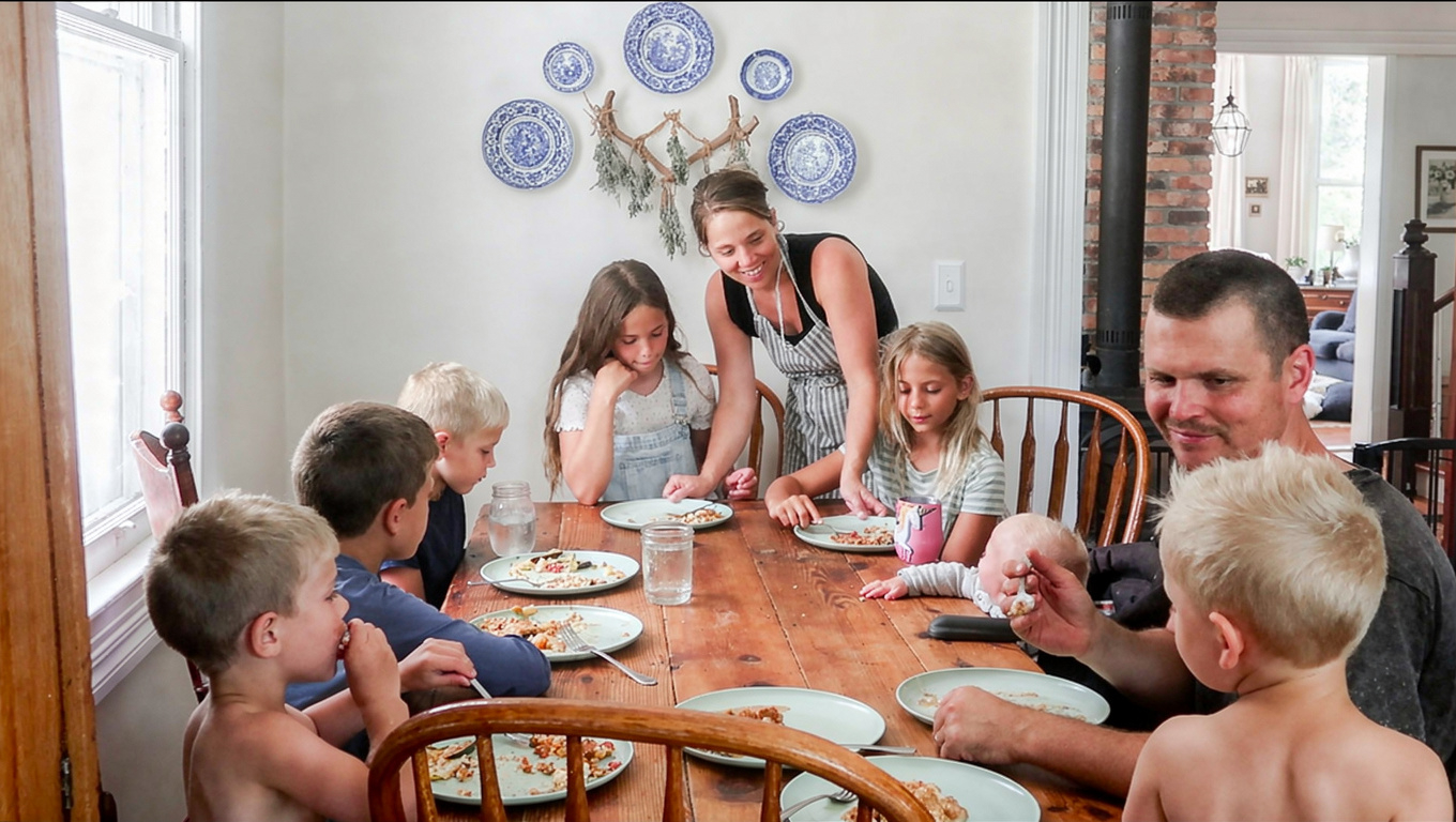 One full week of meals for a large family