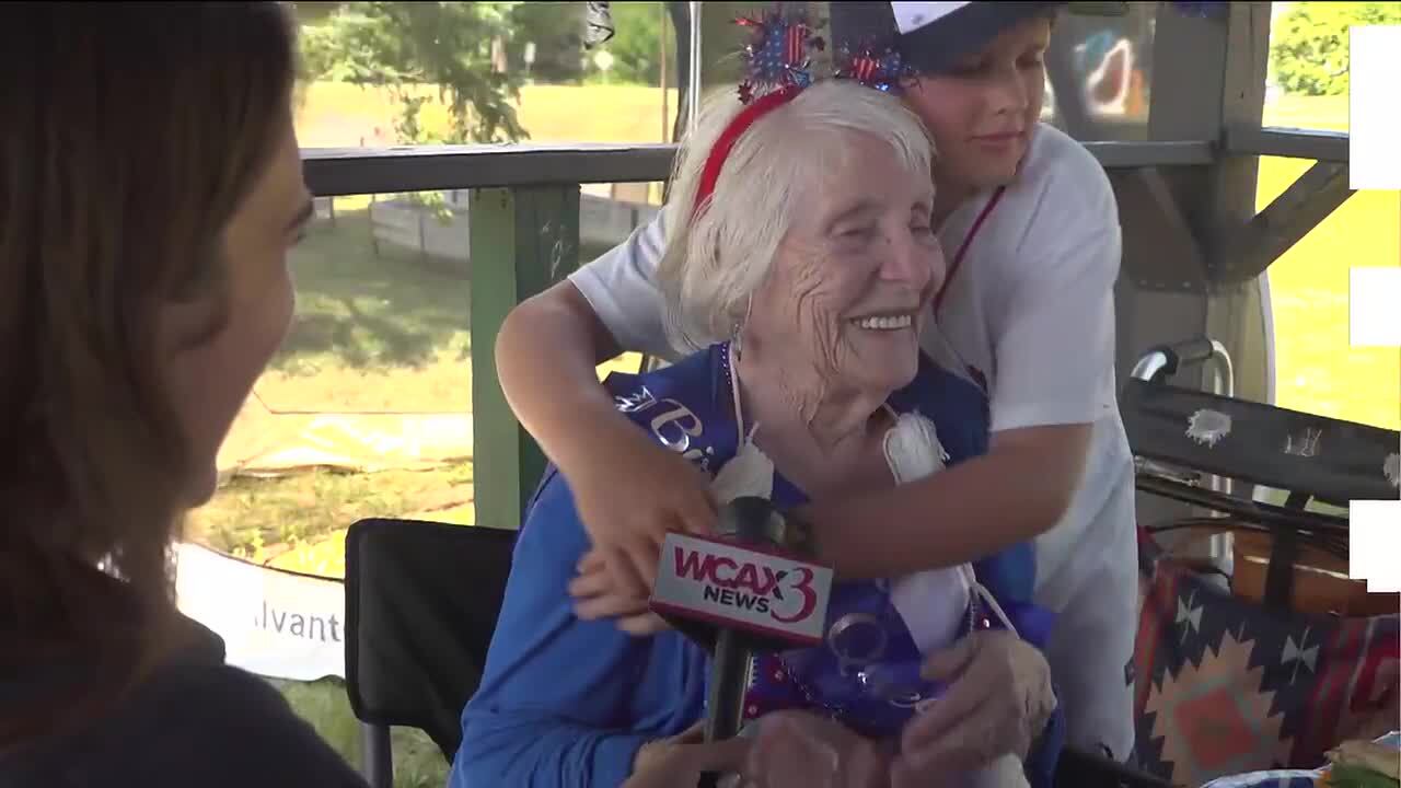 Super senior celebrates 95th birthday with family and friends