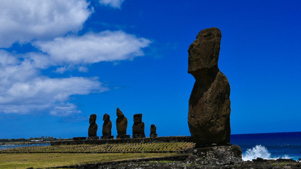 Easter Island’s giant heads hide full buried bodies beneath the soil