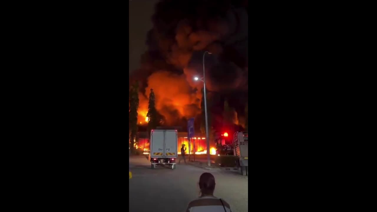 Explosion Among Thousands Of Methane Gas Cylinders Causes Market Fire